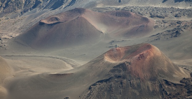 Macam-macam Bentuk Lahan Vulkanik ~ NeededThing