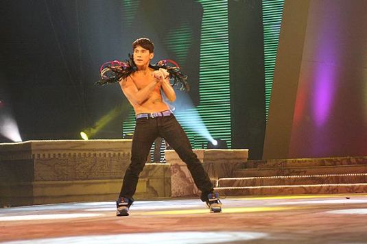 MILO Sports: #BENCH30: Enchong Dee for BENCH, NIKE and DC Shoes
