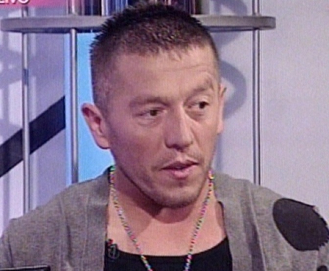 Poznati folk pevač prebio devojku! (FOTO) | EKSKLUZIVNO