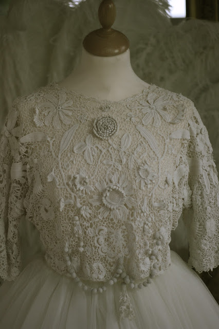 Rosemary Cathcart Antique Lace and Vintage Fashion: Antique Irish ...