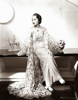 Slice of Cheesecake: Merle Oberon, pictorial