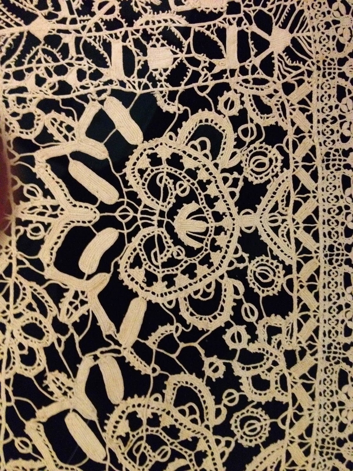 Thread and Thrift: Lovely Lace