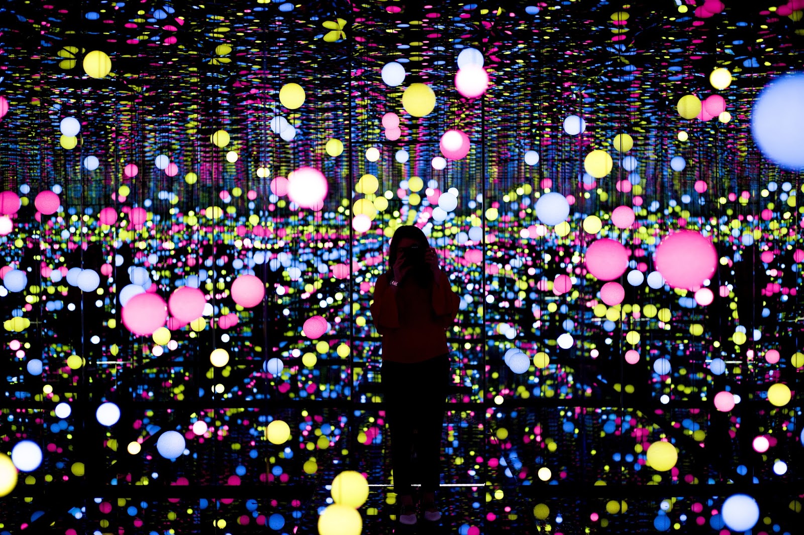 AURELIA SISKA: Museum MACAN and Infinity Mirror Room by Yayoi Kusama