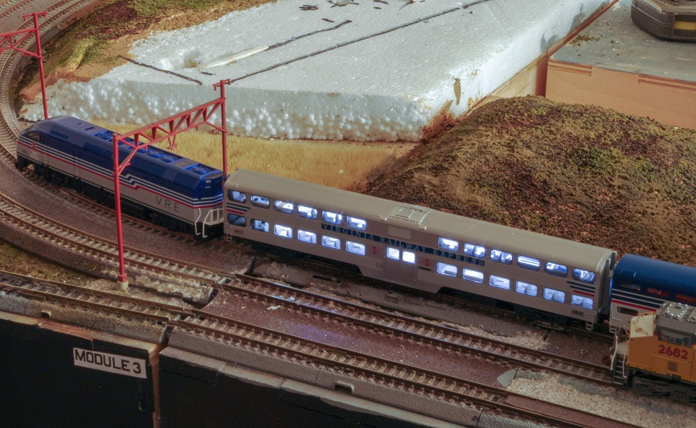 Model Railroad Miscellany: Virginia Railway Express Train