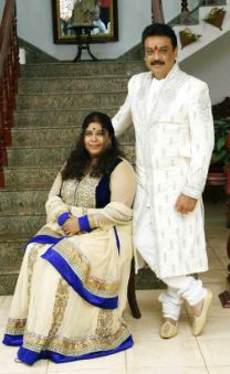 Naresh Family Wife Biography Parents children's Marriage Photos