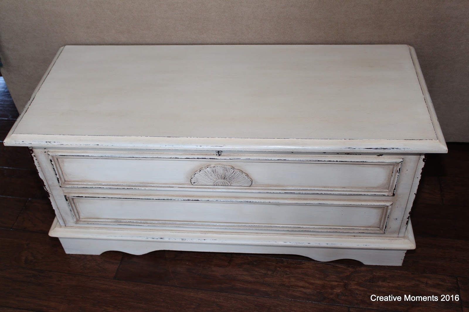 Miss Mustard Seed milk paint ~ linen cedar chest