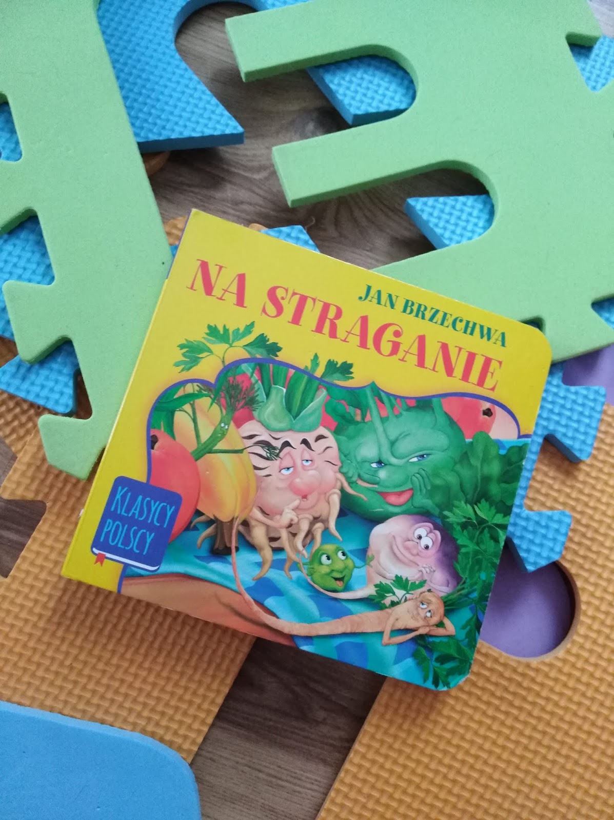 Asia Czytasia: Na straganie - Jan Brzechwa. Dlaczego warto czytać dzieciom?