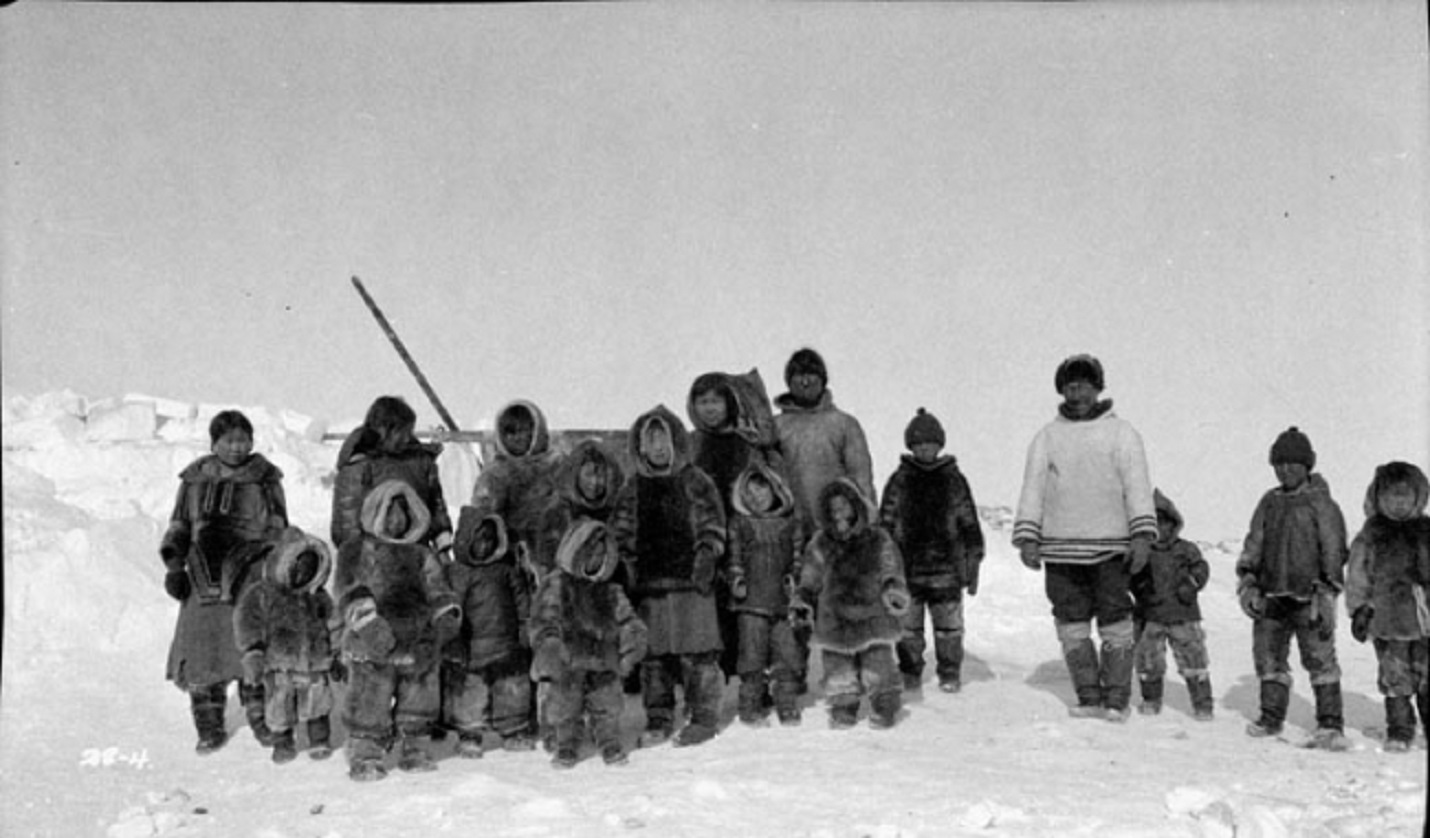 Pueblos en el hielo: BAFFINLAND INUIT (Nunatsiaqmiut)