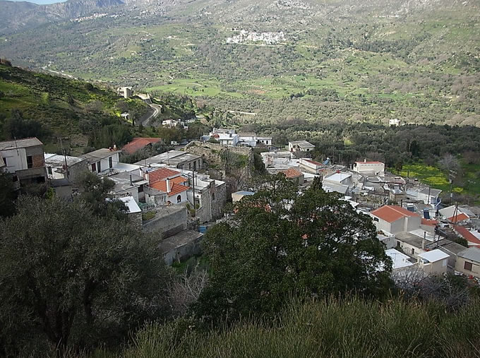 ΚΡΗΤΗ & ΑΠΑΝΤΑΧΟΥ ΚΡΗΤΕΣ: ΤΡΙΟΠΕΤΡΑ! ΣΤΟ ΝΟΜΟ ΡΕΘΥΜΝΗΣ!