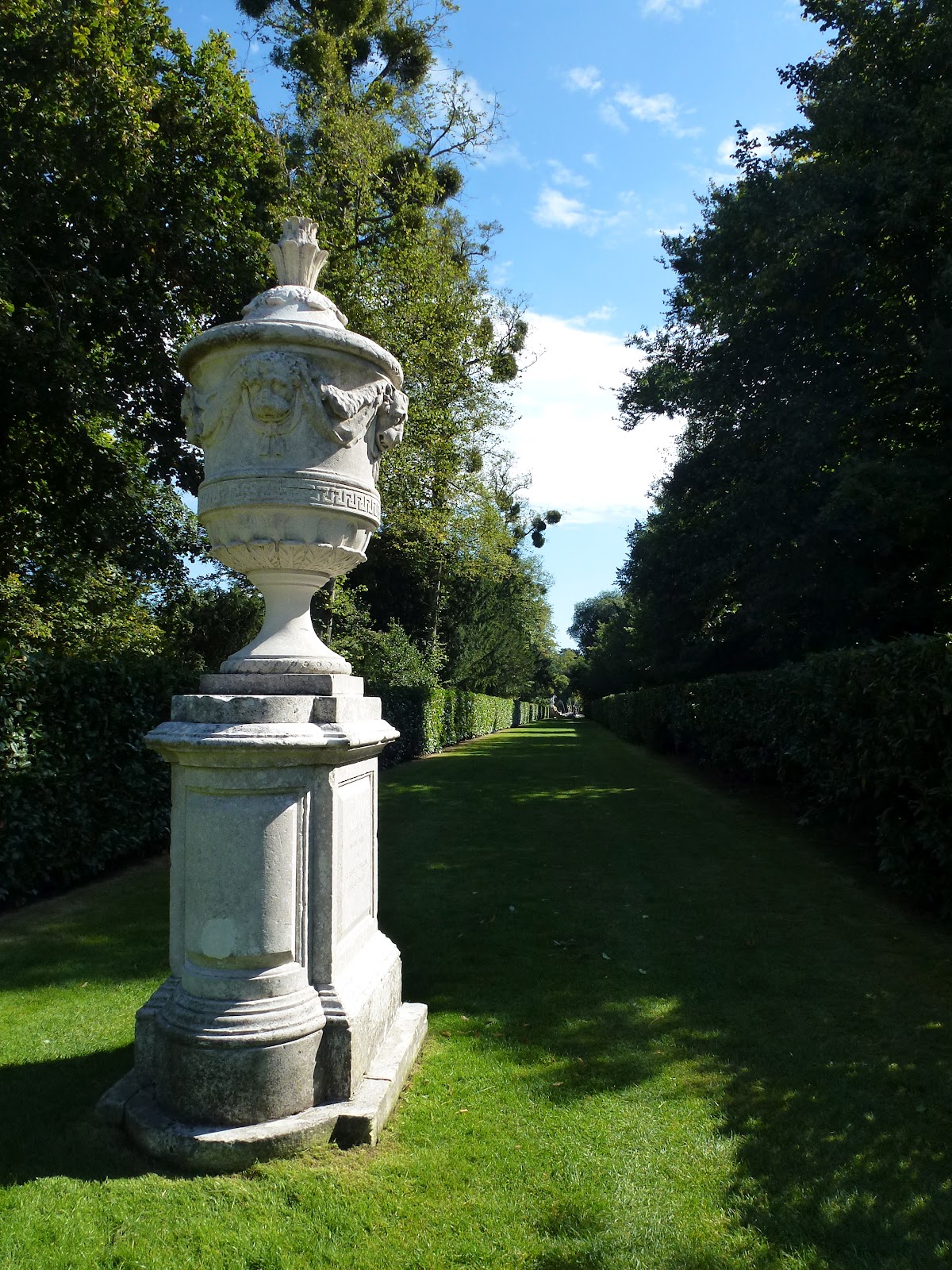 NB Rock 'n' Roll: Cliveden House - a must visit!