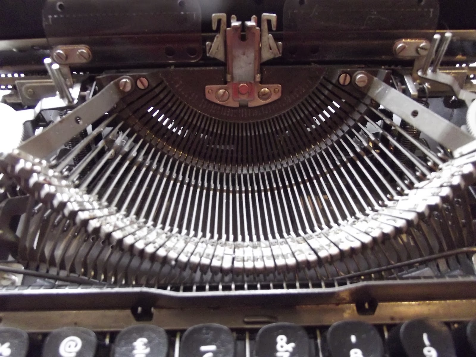 oz.Typewriter: Unsullying the Robotron Reputation: Optima (Erika) Model ...