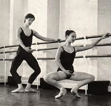 Mundo Bailarinístico - Blog de Ballet: Passos de ballet - Os melhores pliés