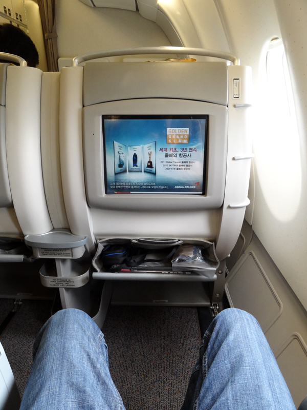 Miles To Go...: Cambodia April 2012 - CNAC VIP Lounge HKG and Asiana ...