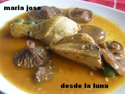 DESDE LA LUNA: PLATILLO DE POLLO CON ACEITUNAS Y SETAS
