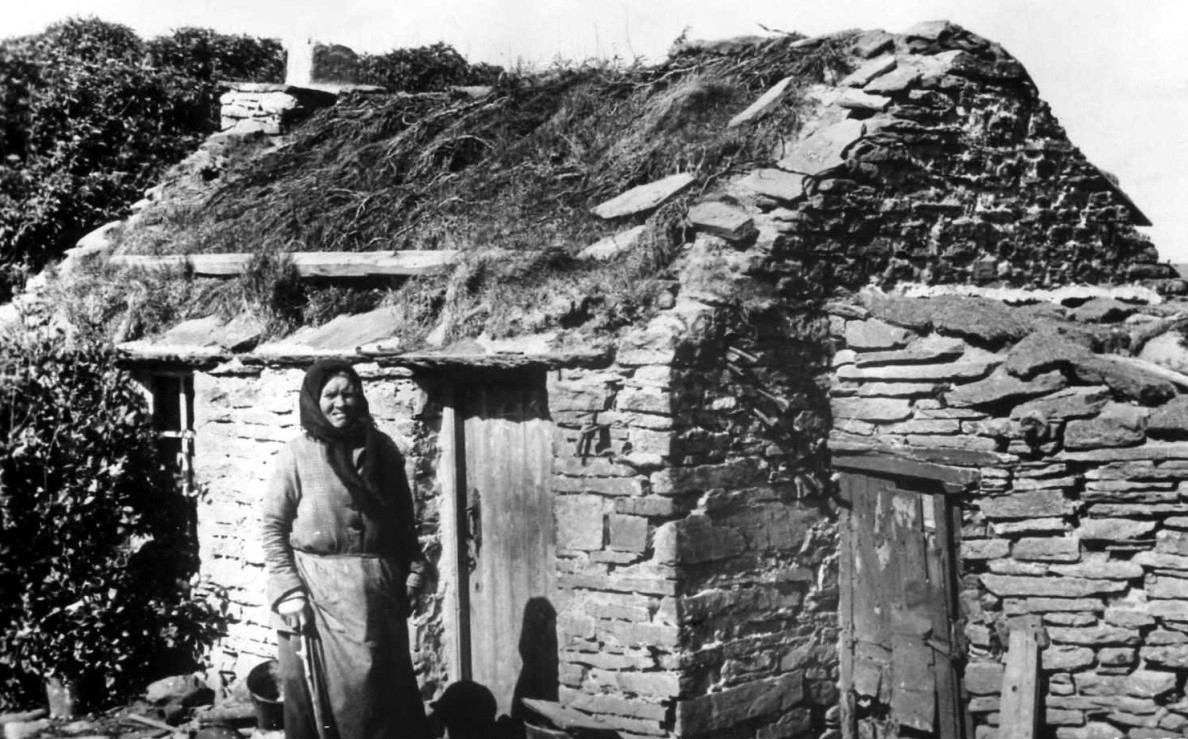 Tour Scotland: Old Photograph Crofter And Cottage Orkney Scotland
