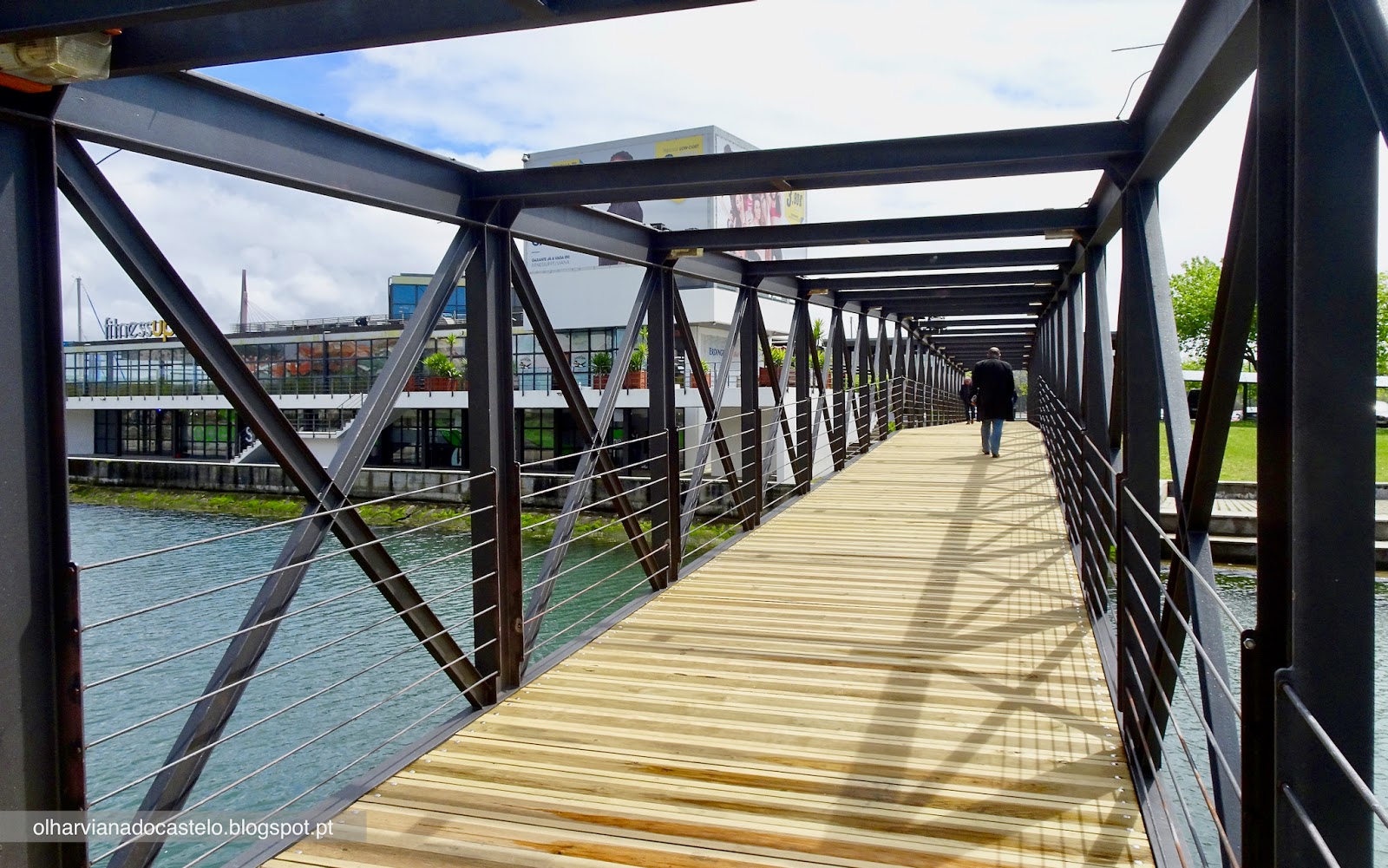 Reabilitação da Ponte Pedonal de acesso à Marina está pronta e já é ...