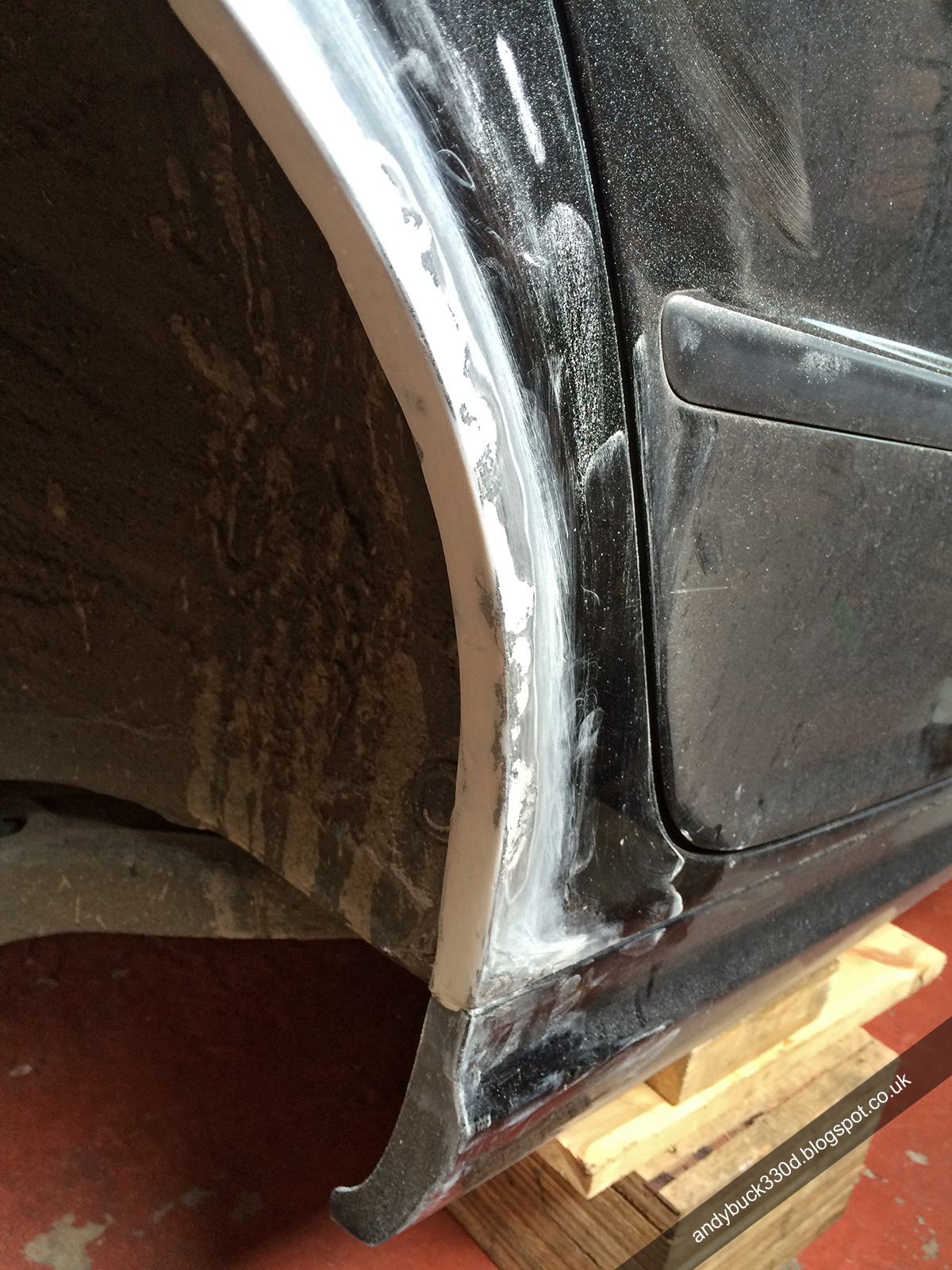 E46 Rear Wheel Arch Rust Repair and Respray [DIY]
