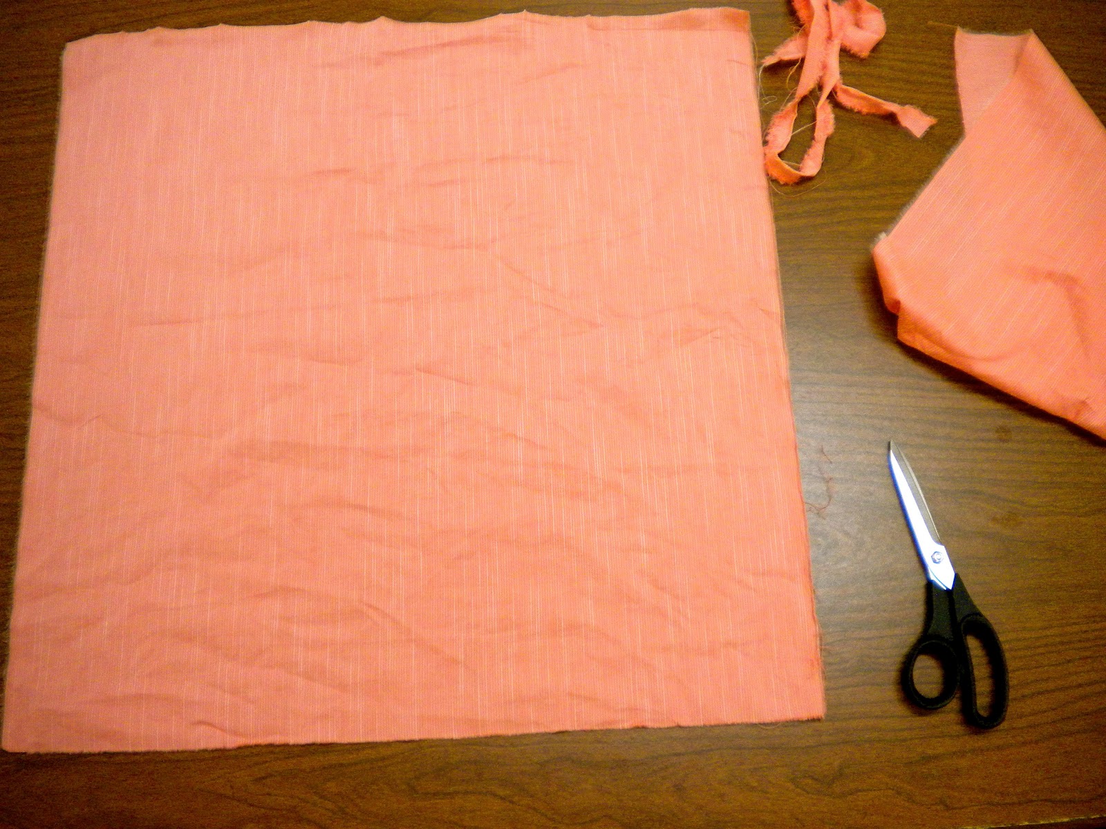 The Curvy Elle: DIY: Jaunty Summer Scarf