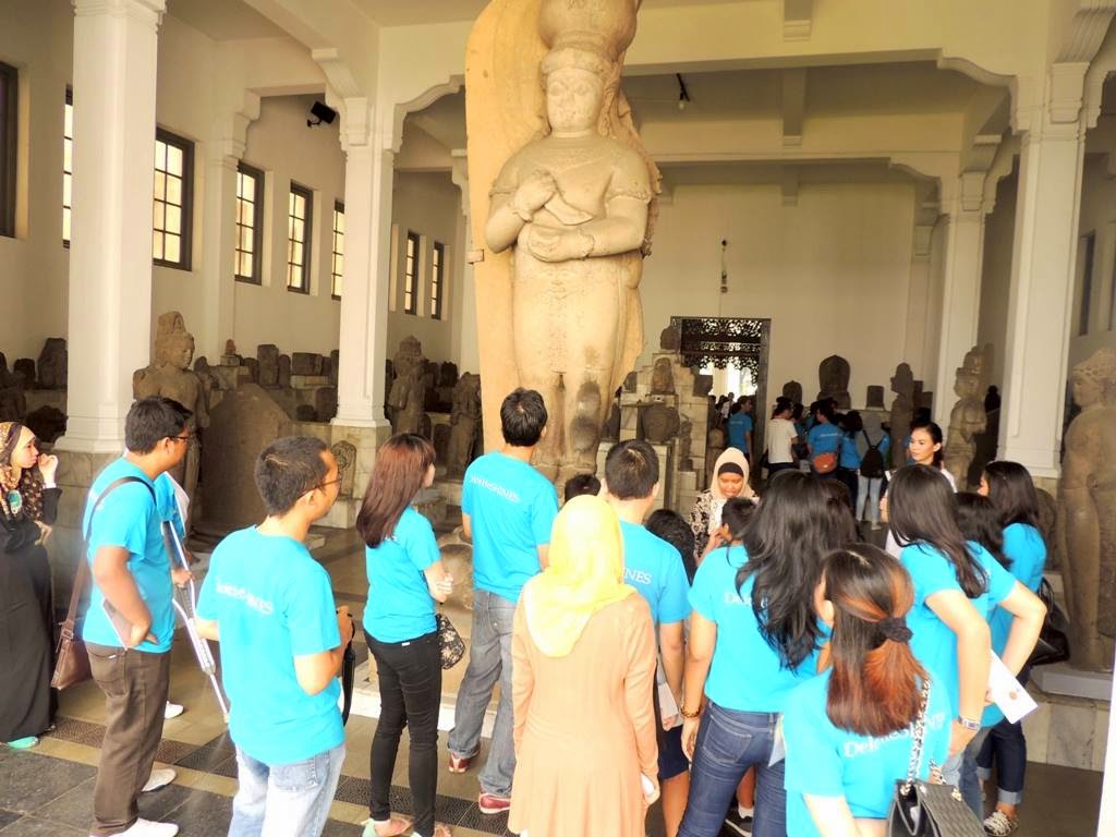 Anak-Anak Minang: MENGENAL ARCA TERBESAR DI INDONESIA