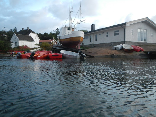 ...med Truls på tur....: Papper rundt - Vesterøy, Hvaler