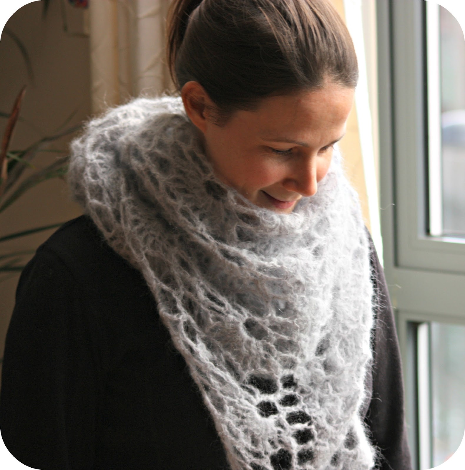 Things Wot I Have Made: Fantasm shawl. Something wot I have made.