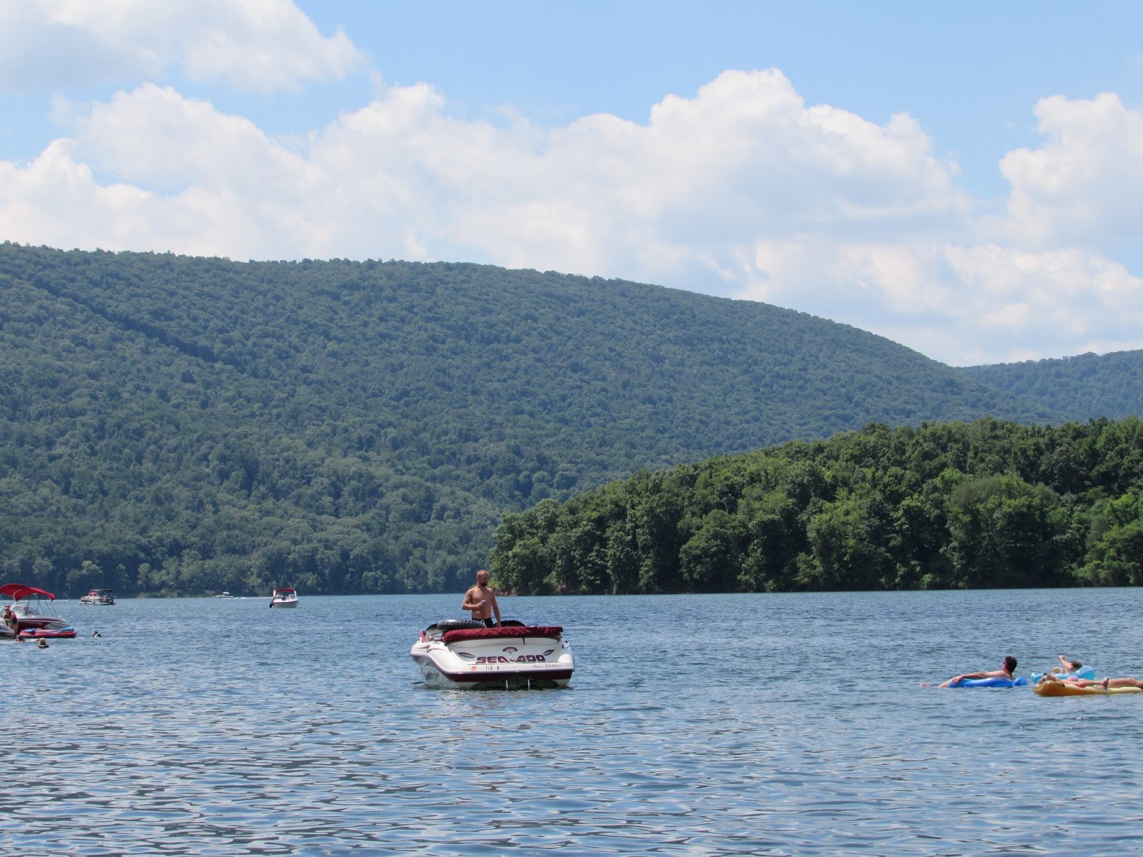Exploring PA's Largest Lake: Raystown Lake with Seven Points Marina ...