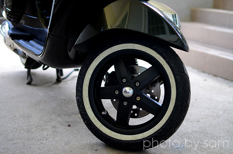 Vesparista: Matte black rims with white walls...