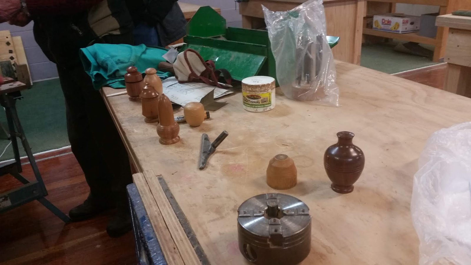 Southland Wood Workers Guild: Cutting wooden threads