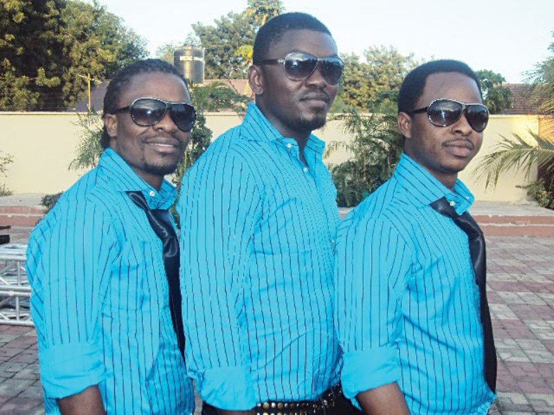 Burudan Mwanzo - Mwisho: MAPACHA WATATU NA WANAUME TMK KUTUMBUIZA ...