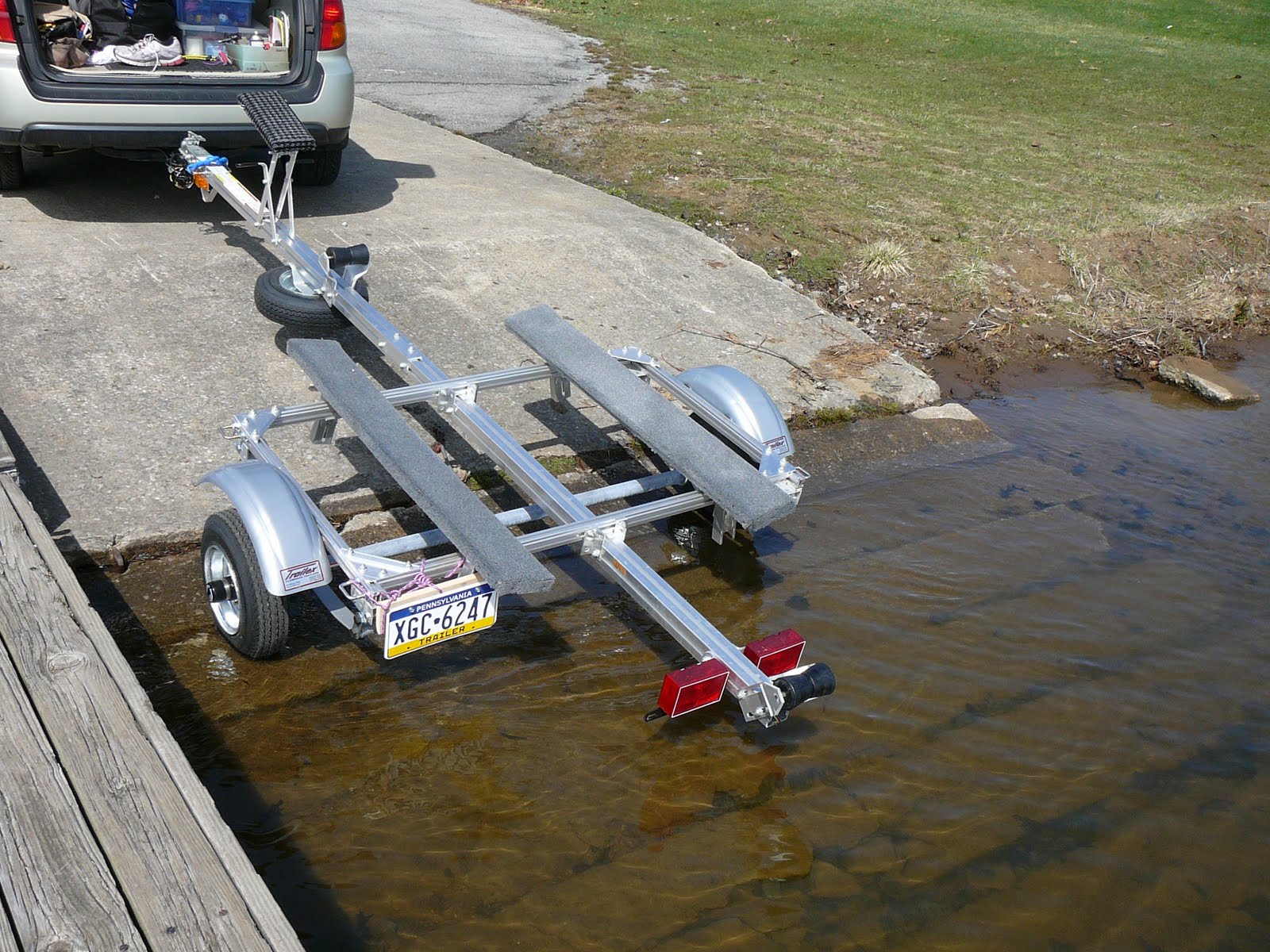 In a Nutshell: Boat floats