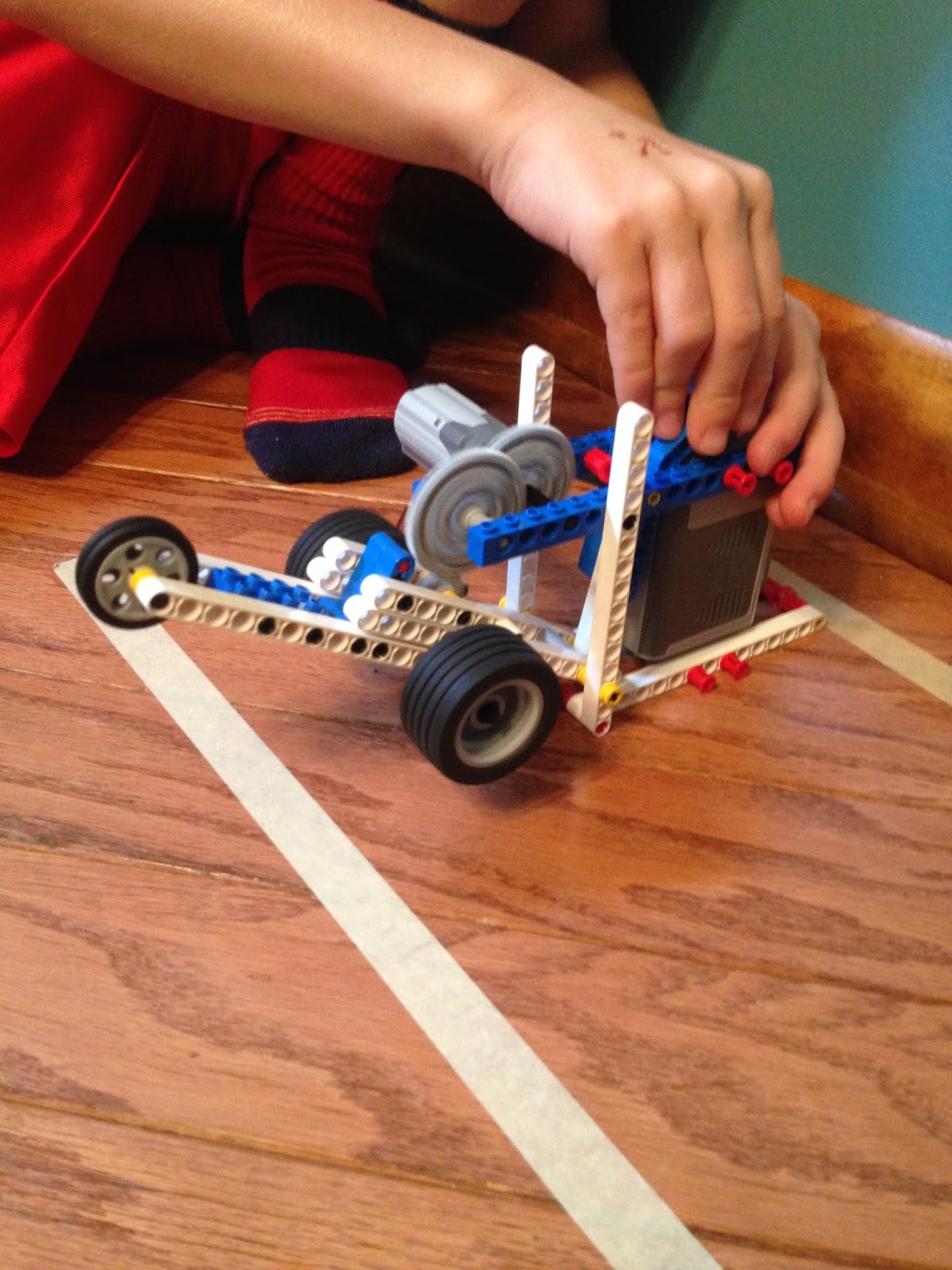 The Riley Bunch: Dragster - Lego Education