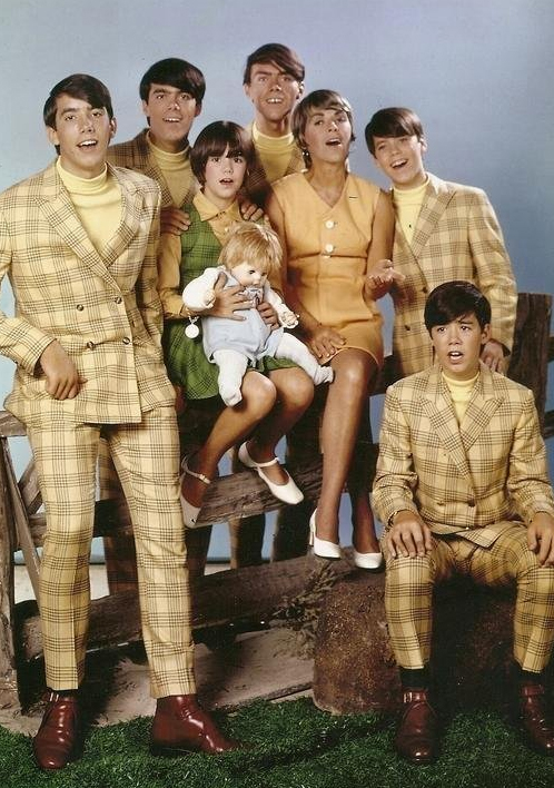 TrustMovies: Daddy Dearest and his all-American musical kids--FAMILY ...