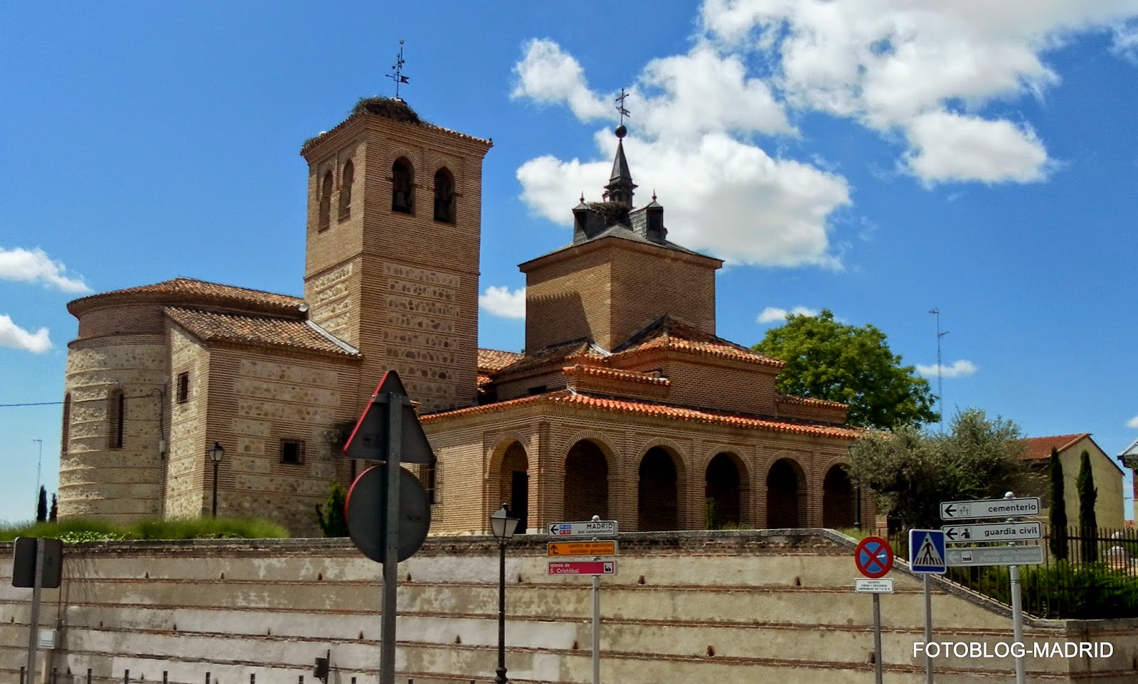 Exterior The Town Boadilla Del Monte