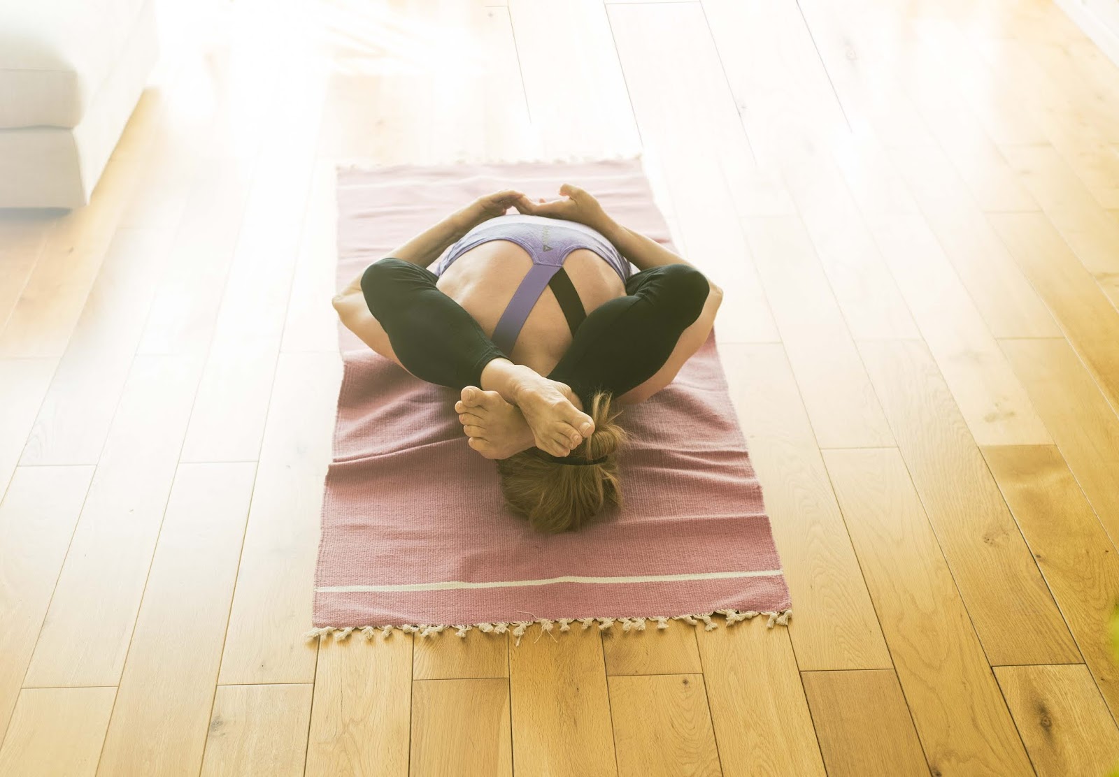 Techonolgy Leg Behind Head Poses
