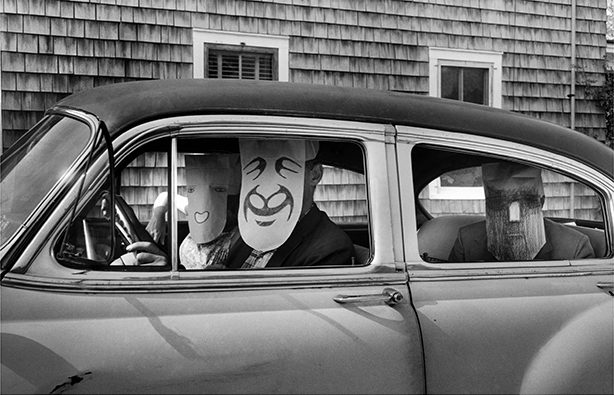 Painted Feathers: Ingeborg Morath photographs