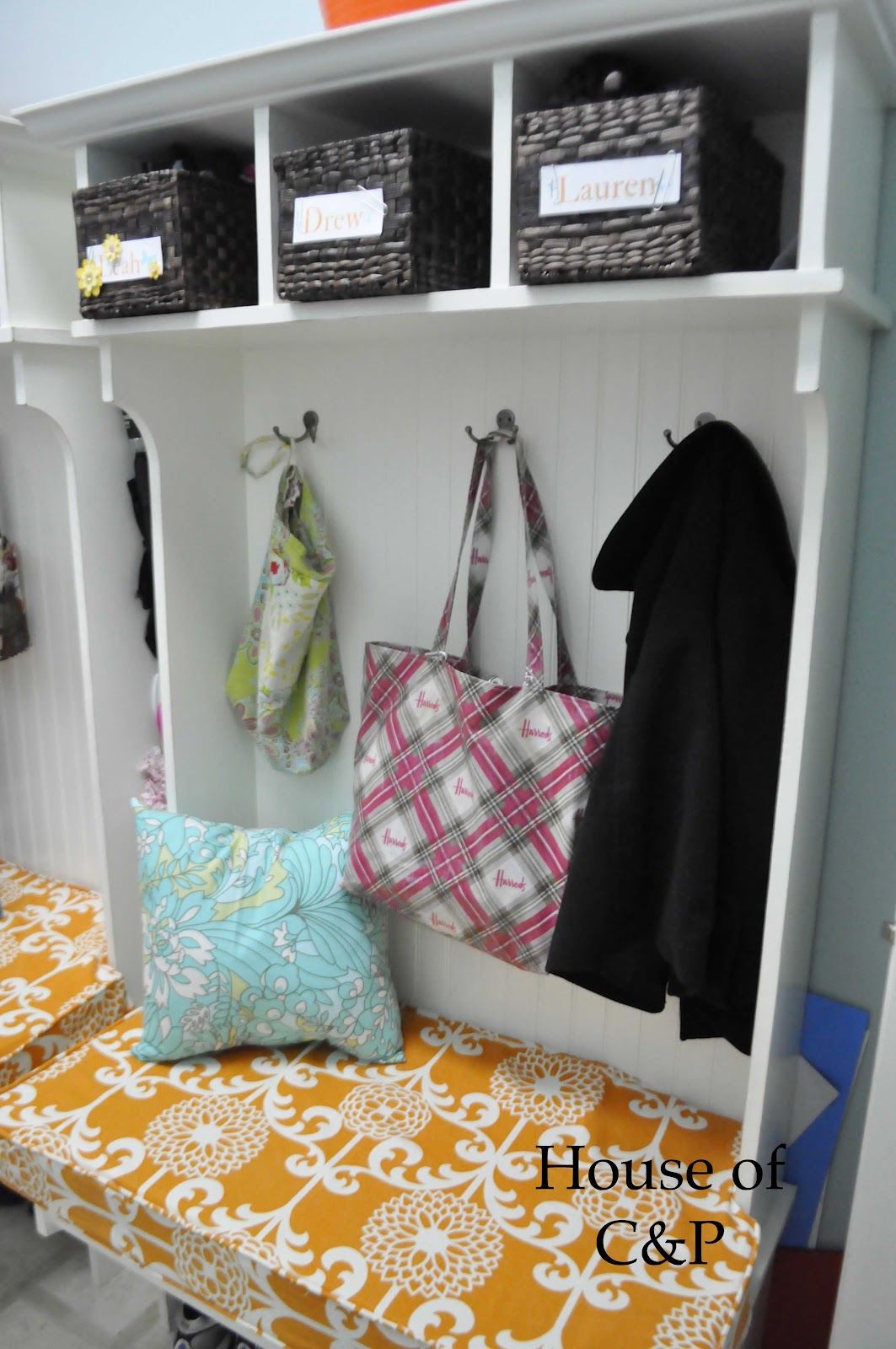 House of Chic and Penoche: DIY Locker Cushions for my DIY Mudroom Lockers
