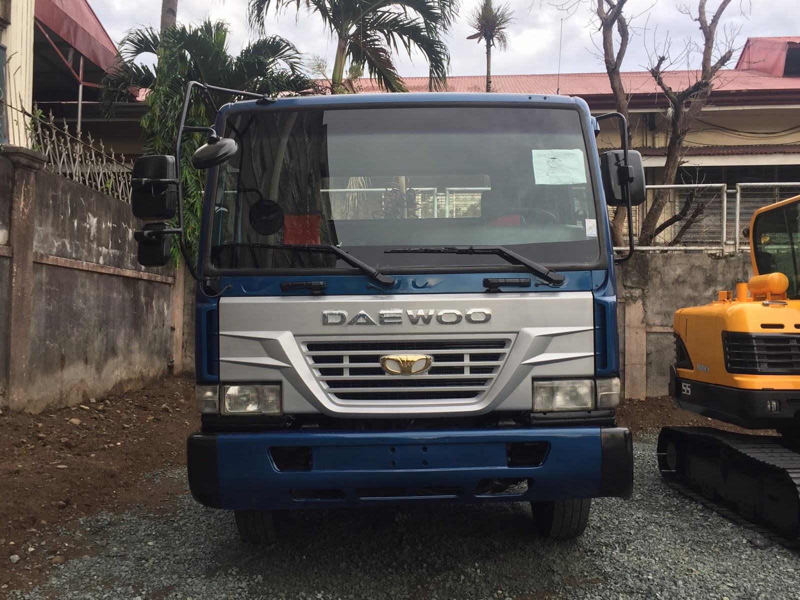 Trucks For Sale : Daewoo Tractor Head
