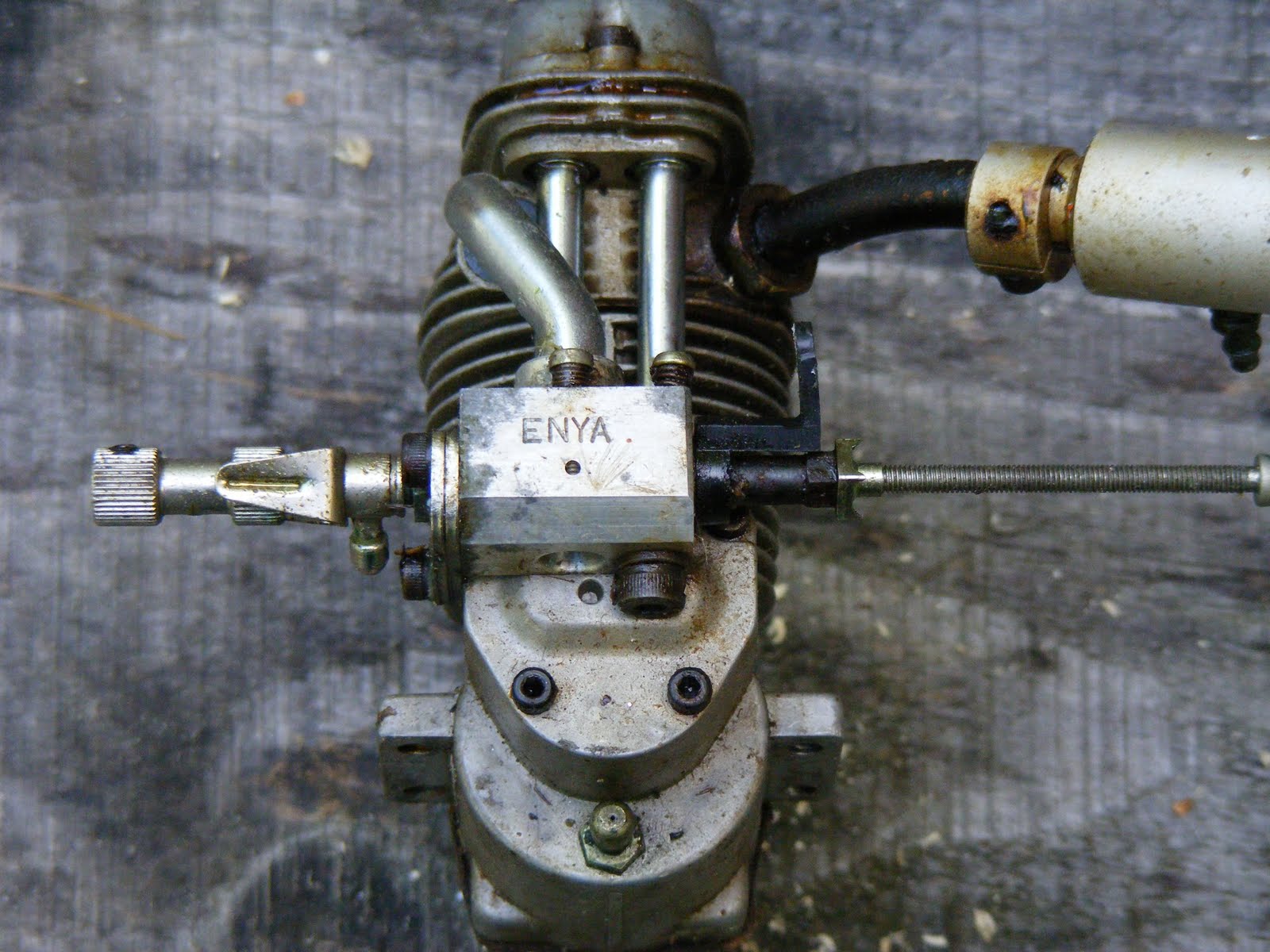 Vintage Model Airplane Engines Running: ENYA 46 4C