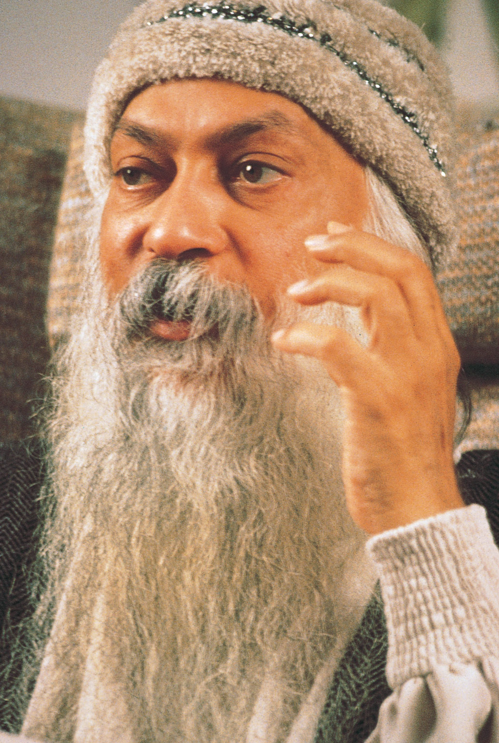 Osho's Beautiful Pictures Part-12 - Oshodhara Community