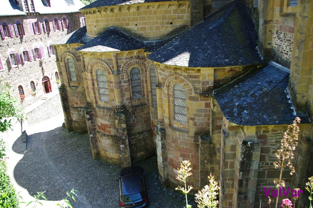 Contando los sesenta: La Abadía de Conques: un tesoro en el Camino