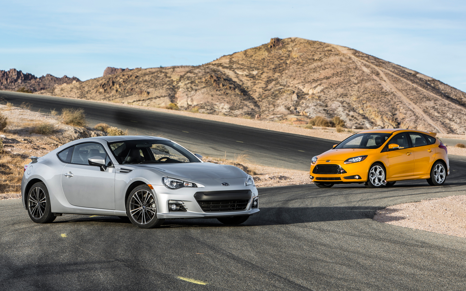 Ford Focus ST vs Subaru BRZ hd Wallpaper