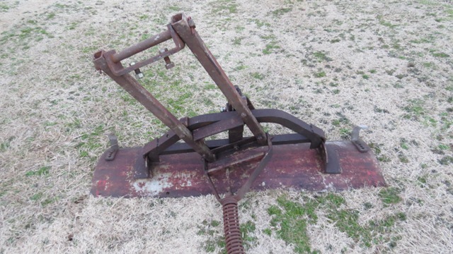 Farmall Cub Hub: Blade for Farmall Cub Tractor