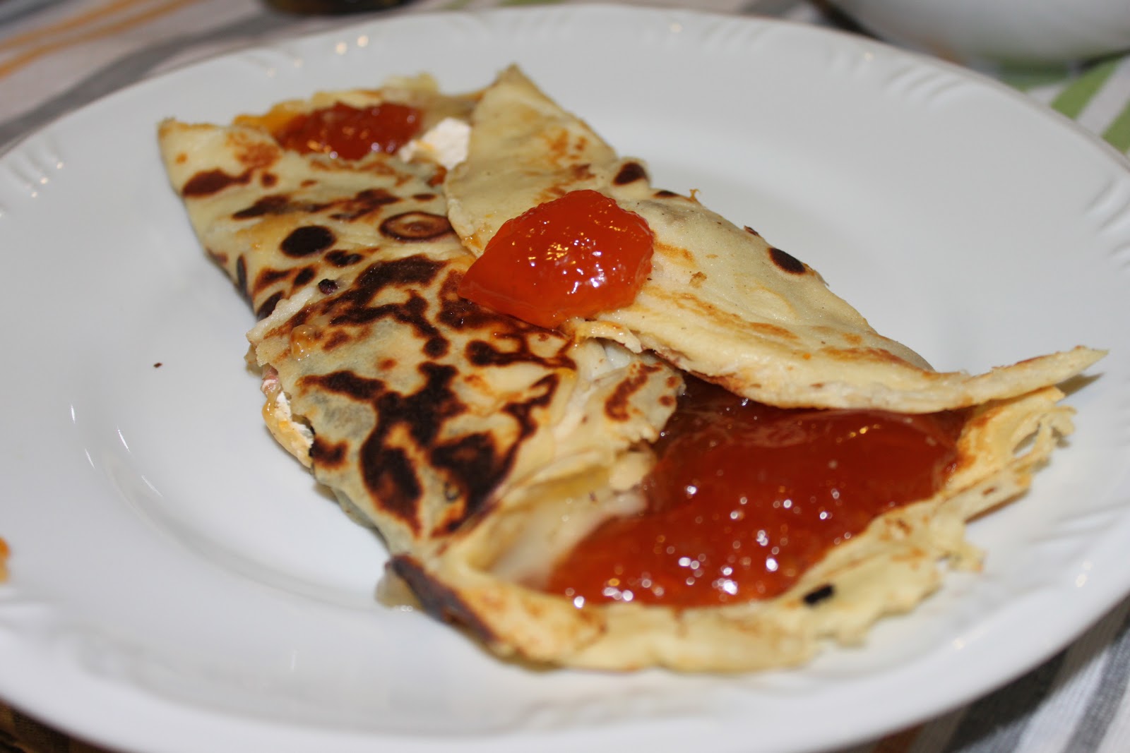 Cozinhar pra ser Feliz!: Crepe Doce (Chocolate e Damasco com Brie)