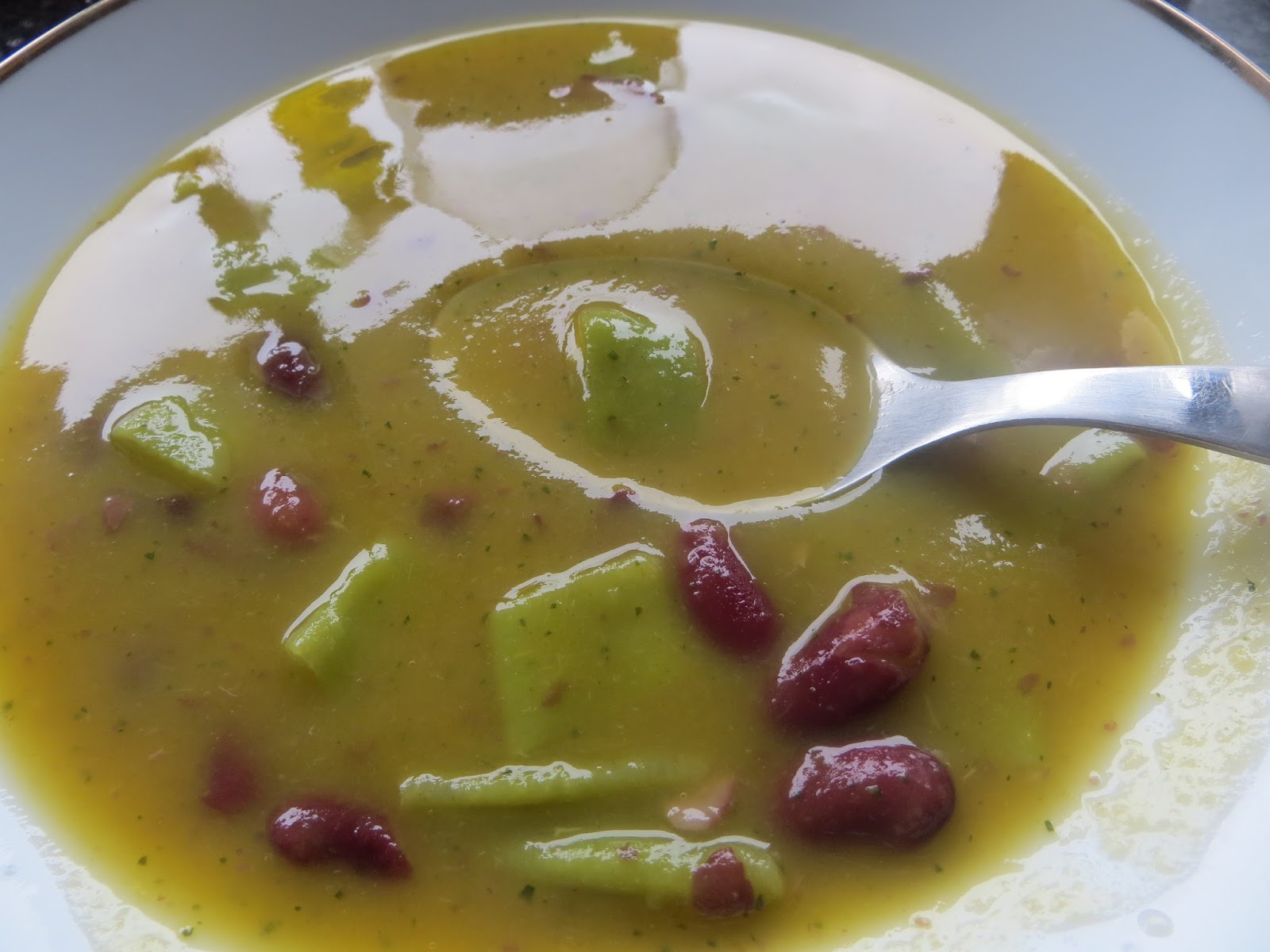 Su Delícia: Sopa de feijão vermelho e feijão frade na Yammi 2