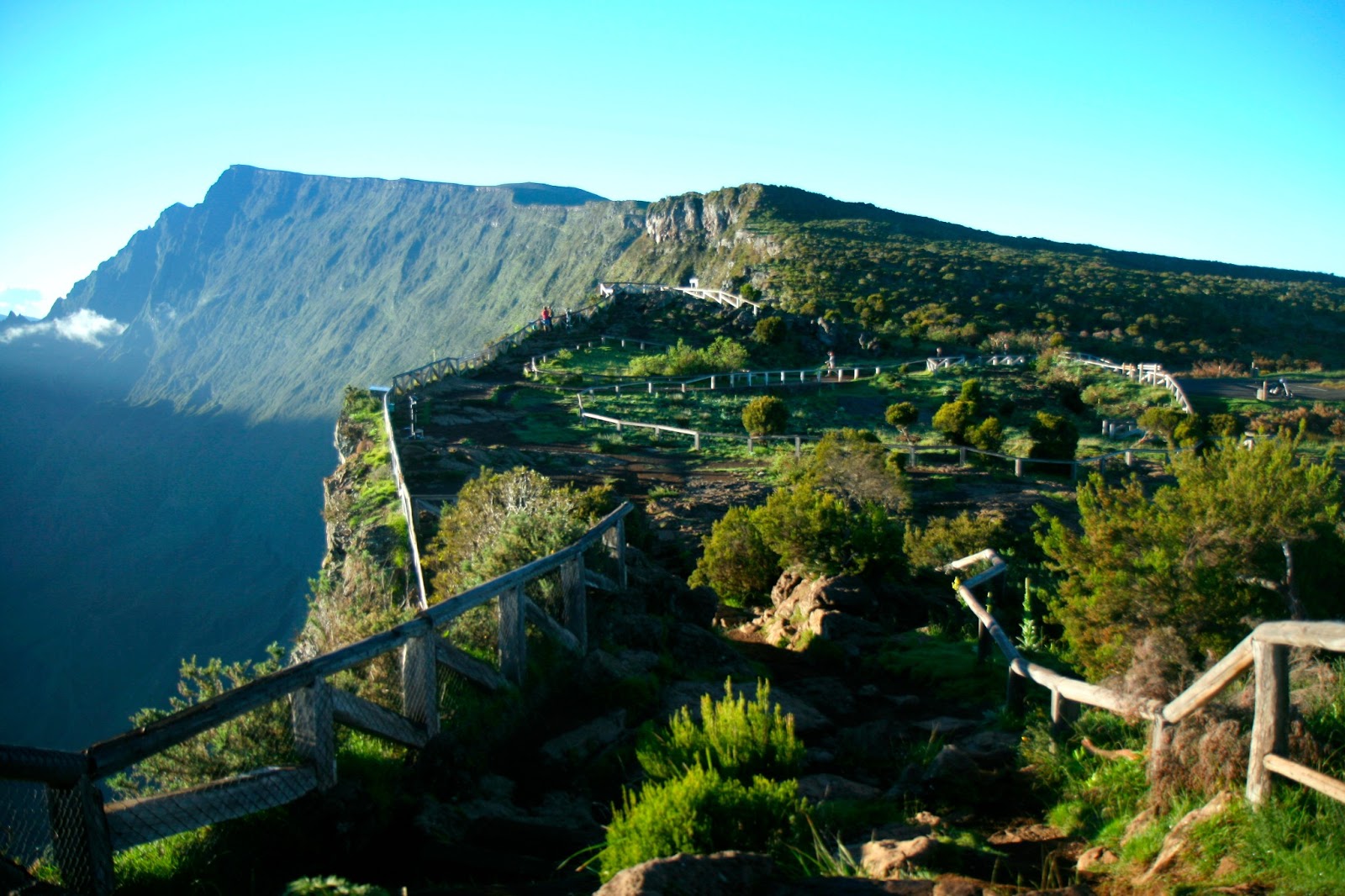 Birdy song: { Découverte de la Réunion : Le Maïdo.