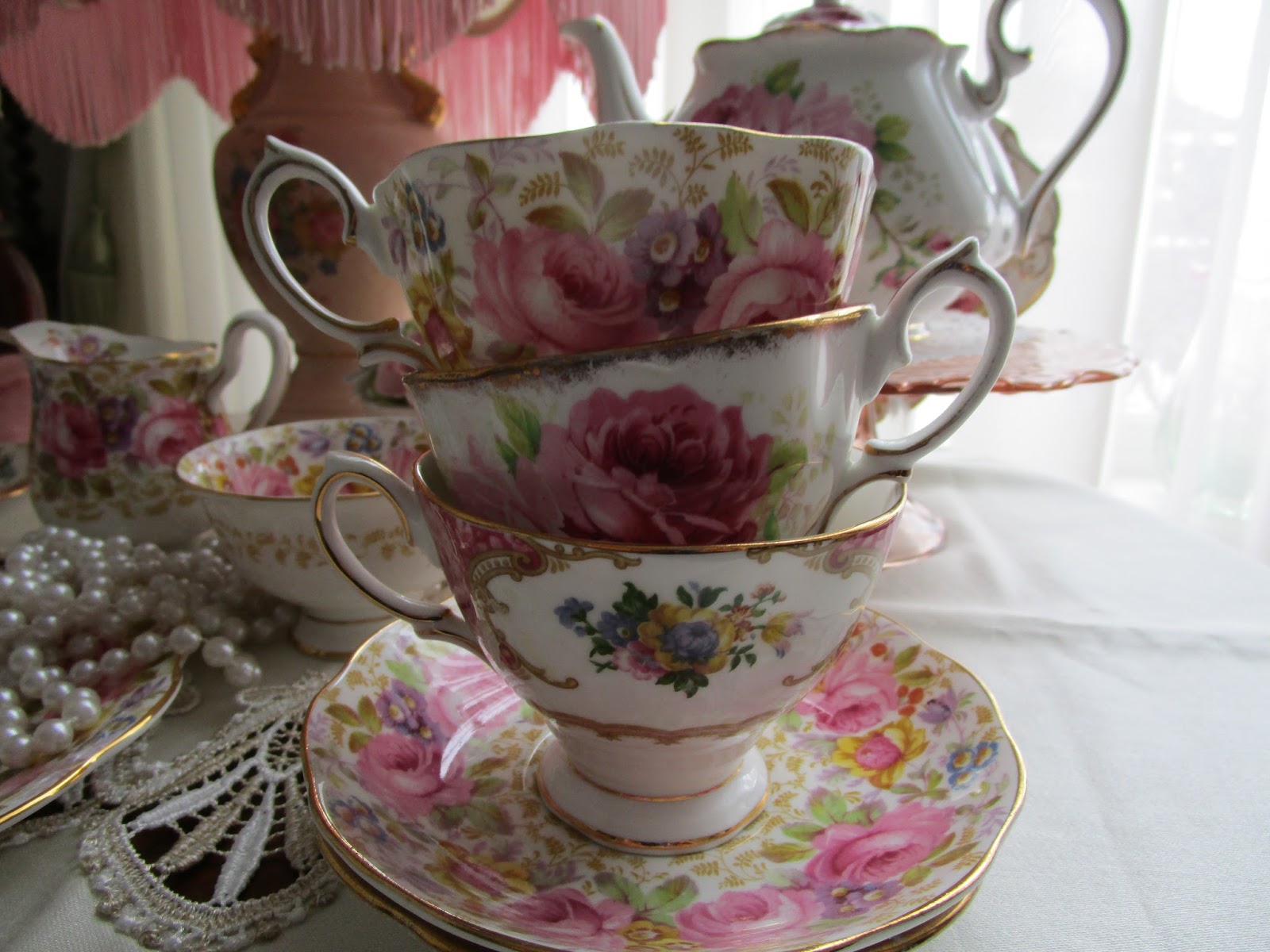 Karen's Cottage and Castle: Two Favourite Teacups!
