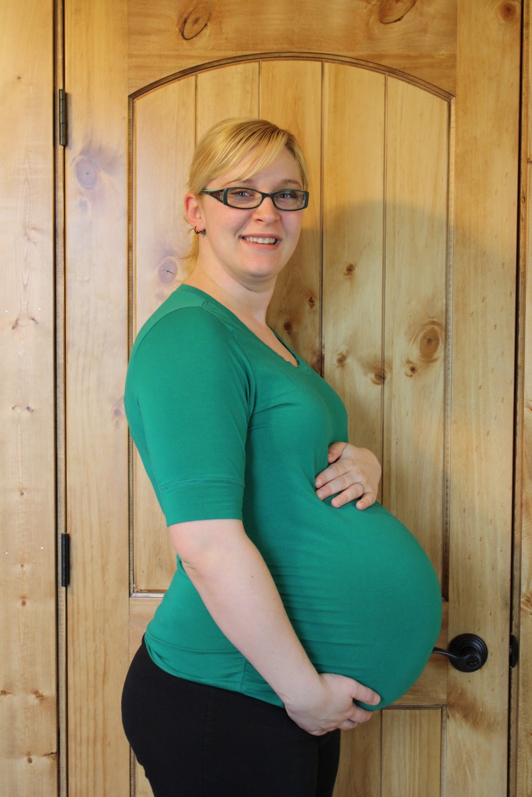 The Adventures of Momma Addi: The last few bump pictures...41 Weeks