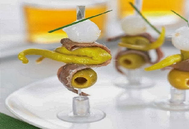 Las Recetas de Tony: PINCHO DE ANCHOA, CEBOLITAS Y ACEITUNA