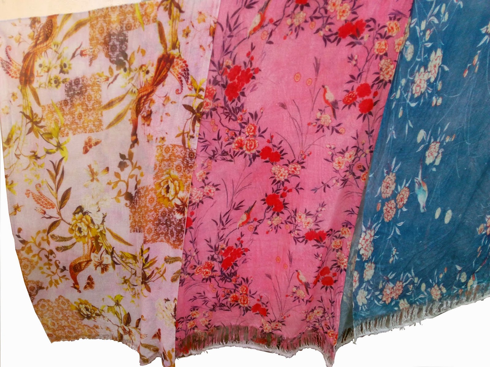 Digital printed cashmere scarves - Cashmere and more