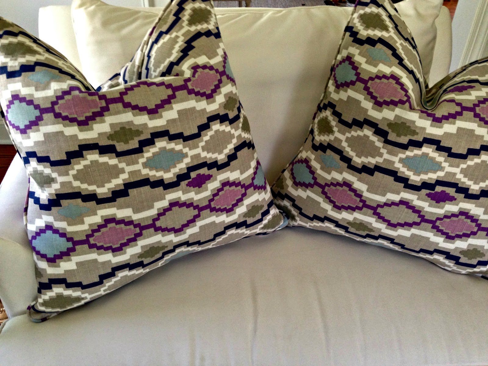 Stephanie Kraus Designs: Purple passion for spring - a new client room ...